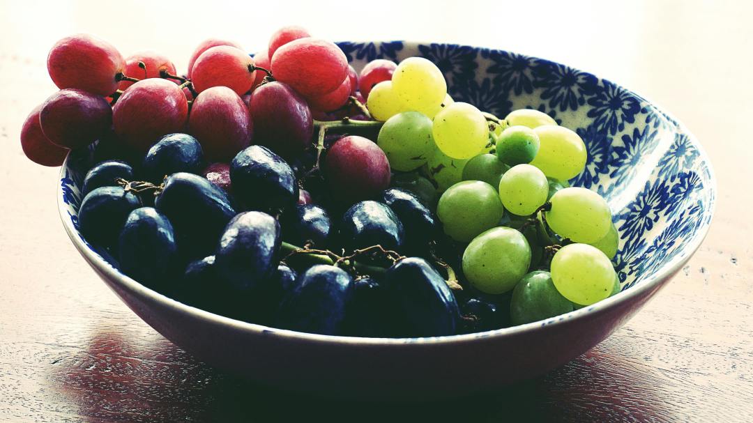 Are Grapes Low FODMAP? Easy Guide to Eating Grapes with IBS.